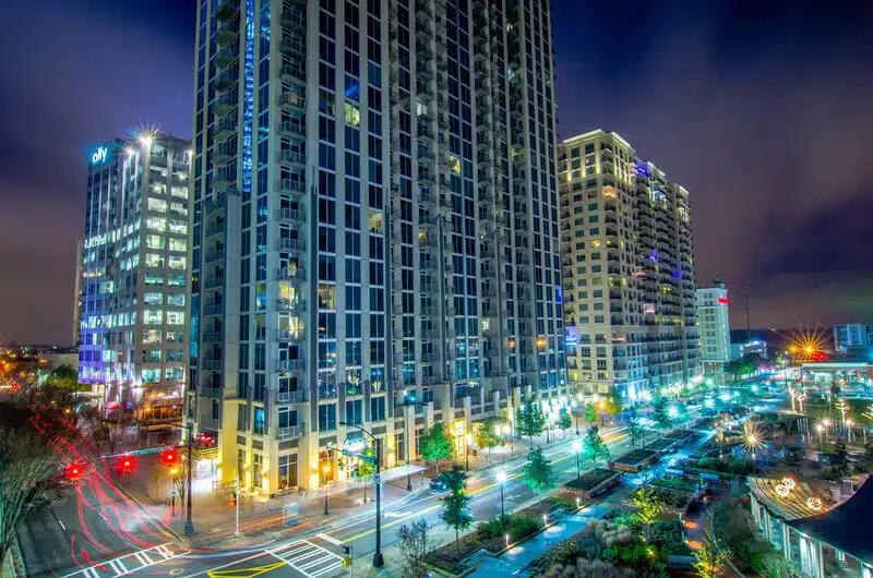 Moving to North Carolina: Complete Moving Guide 2024